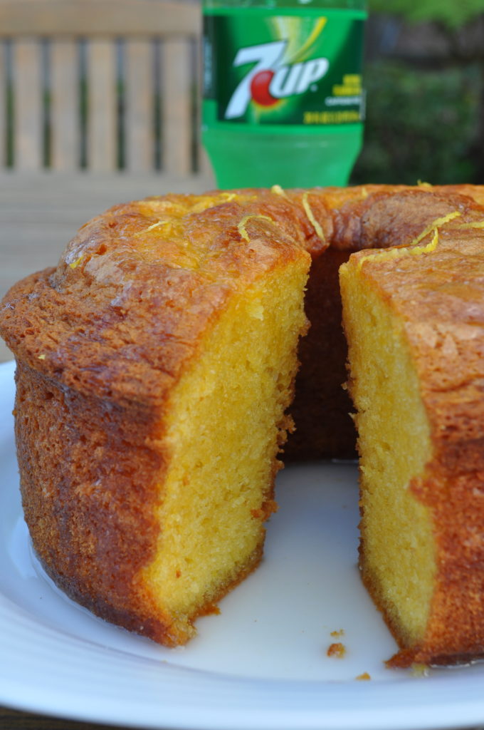 7UP lemon cake recipe - Dealicious Cooking